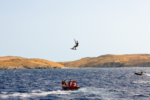 Tangled Lines: Tom Bridge - TheKiteMag