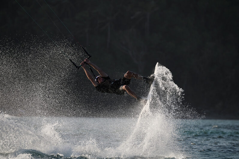 Tangled Lines: Tom Bridge - TheKiteMag